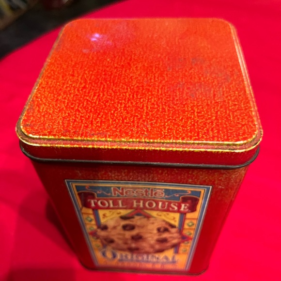 Nestle | Kitchen | Vintage Chocolate Chip Can | Poshmark